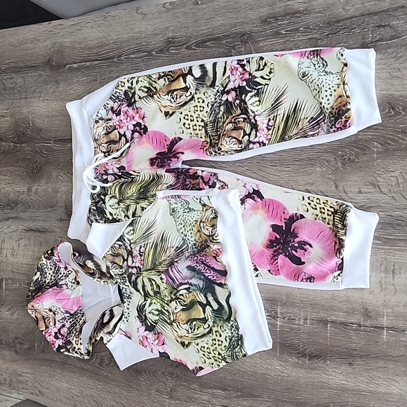 Red Fox | Pants & Jumpsuits | Red Fox Tropical Tiger Sleeveless Crop ...